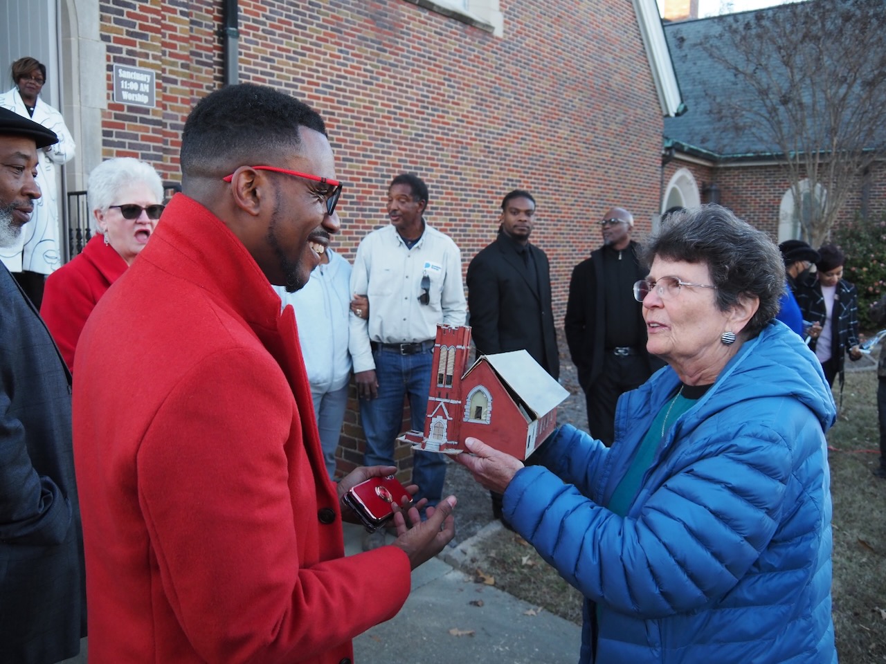 RRSpin - Keys passed at FUM as church expands ministry